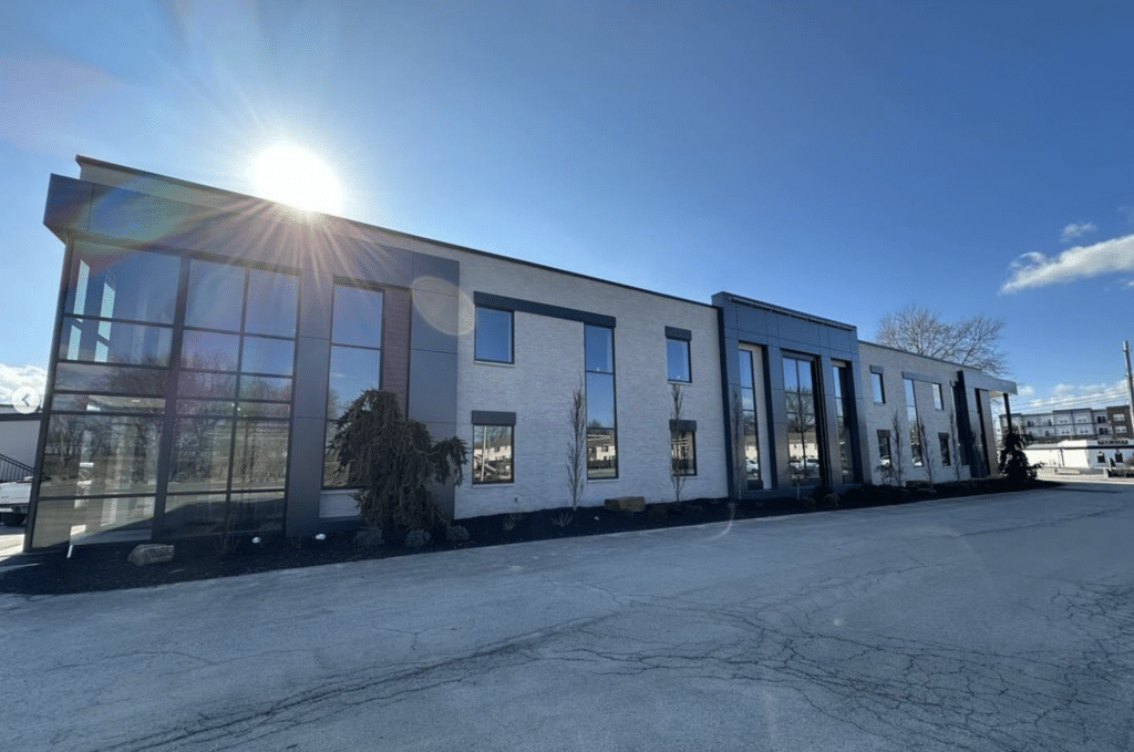 Commercial - Thoroughbred | Design Engineer Construct